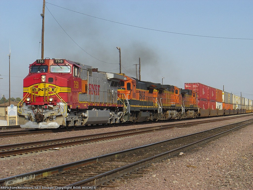BNSF 758